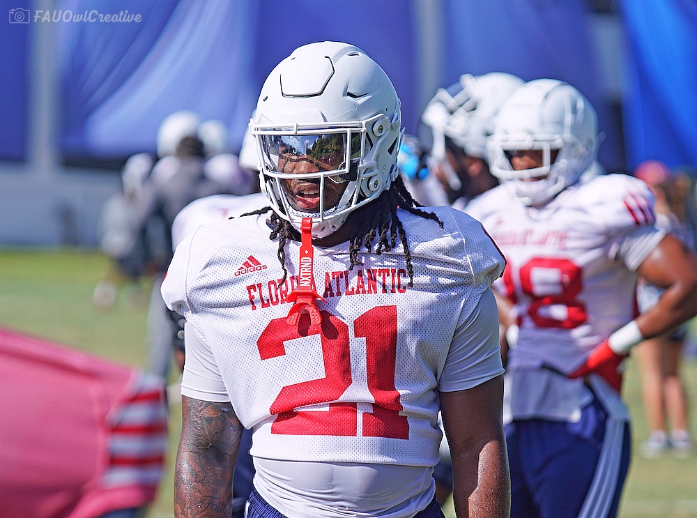 2025 FAU Football Fall Camp Day 8 – The Linebackers - FAU Owls Nest